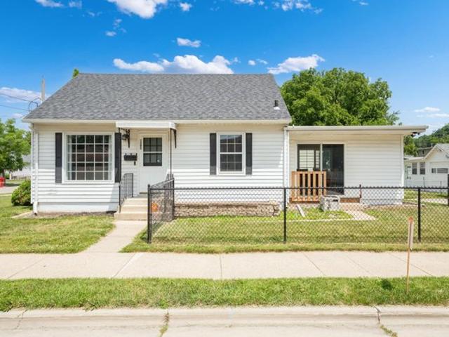 1205 9th St NE, Rochester, MN 55906