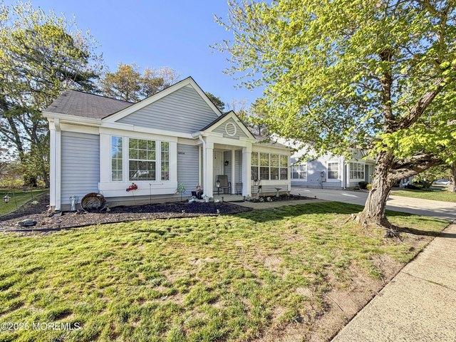 1205A Thornbury Ln, Manchester, NJ 08759