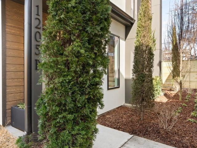 1205B 14th Ave S