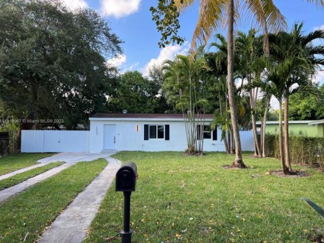 12060 1st Ct NW, North Miami, FL 33168