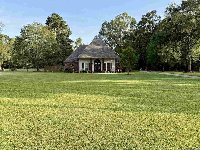 12060 Clanton Dr, Walker, LA 70785