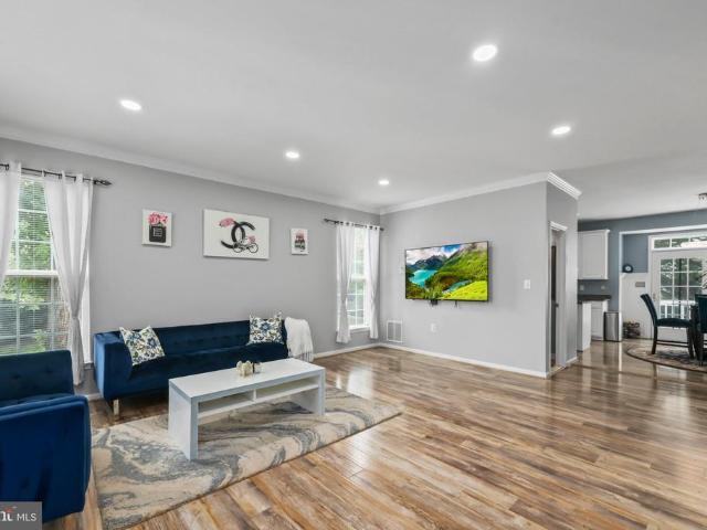 12062 Elliots Oak Place