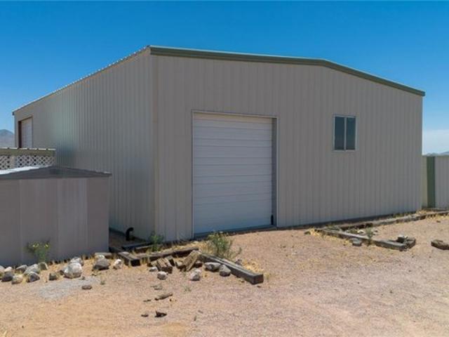 12065 N Bee Dr, Dolan Springs, AZ 86441
