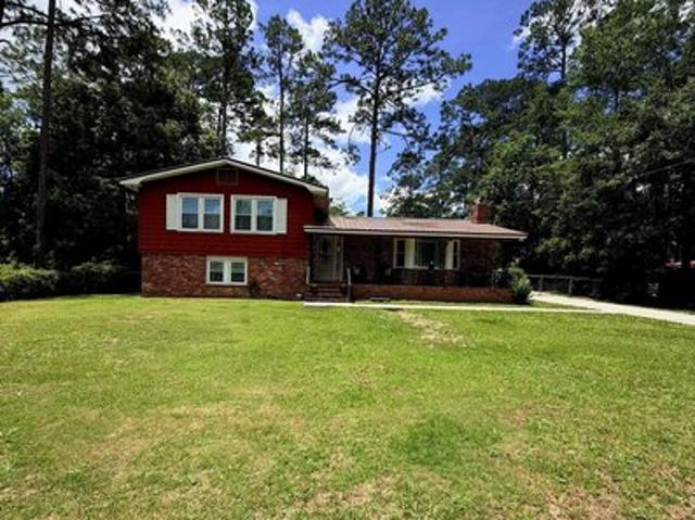 1206 Morningside Dr, Waycross, GA 31501