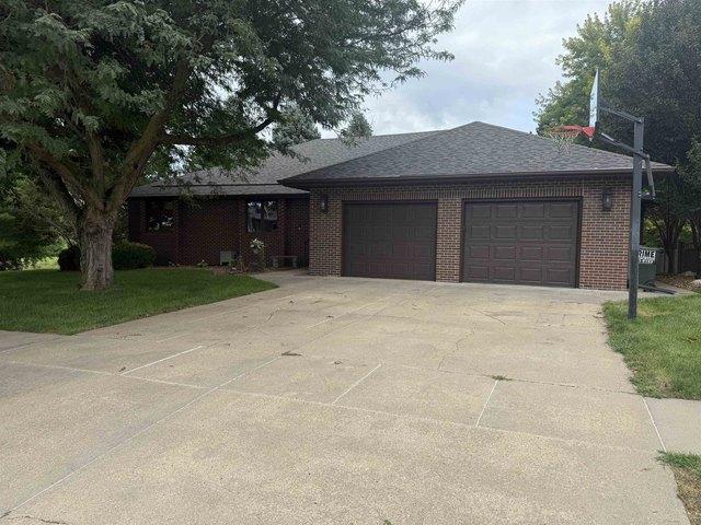 1206 N 27th St, Norfolk, NE 68701