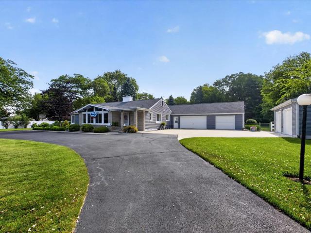 1206 N Pine Road