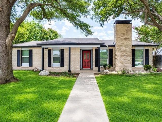 1206 Oakbluff Dr, Lancaster, TX 75146