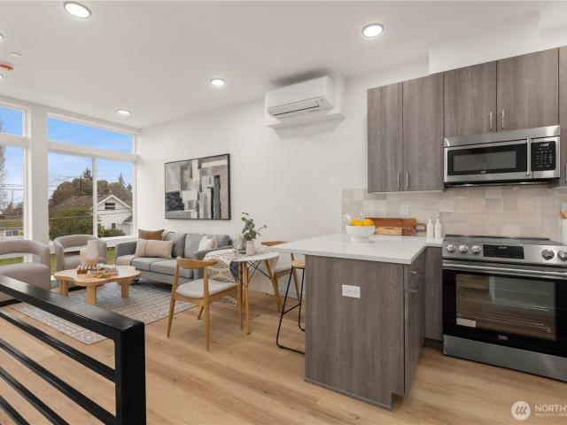 1206 B NW 83rd Street