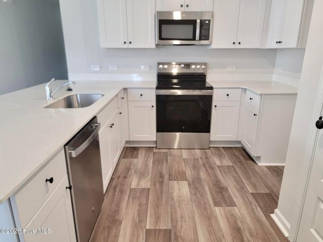 1206 Black Kite Court SW