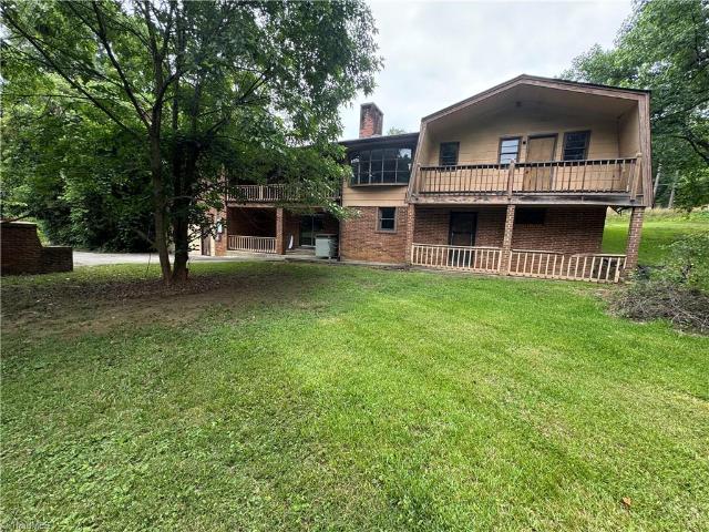 1206 Bridgepoint Road