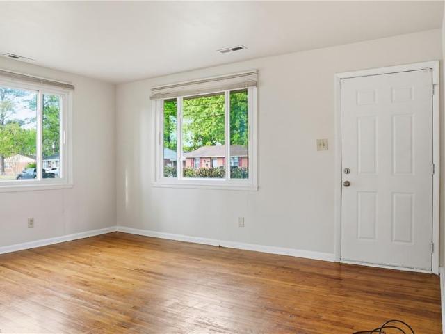 1206 Cleona DR