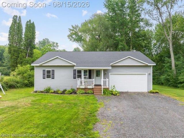 1206 Cove Rd, Wales Township, MI 48027