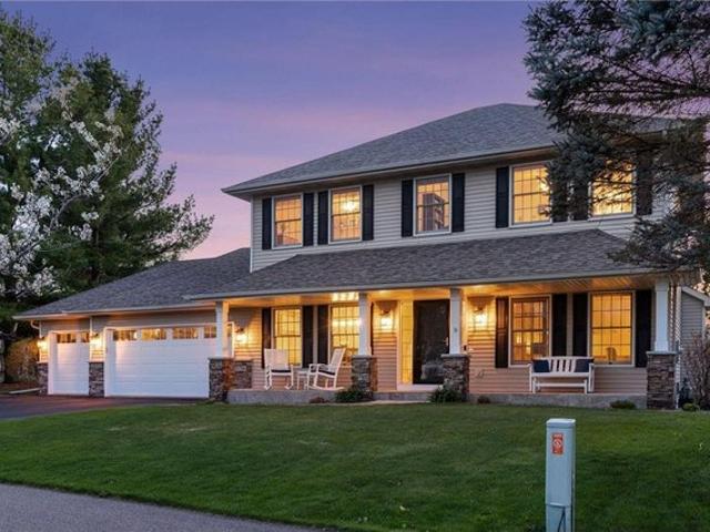 1206 Creekside Xing, Stillwater, MN 55082