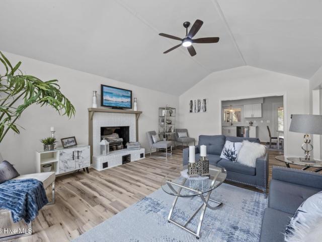 1206 Crows Nest Court