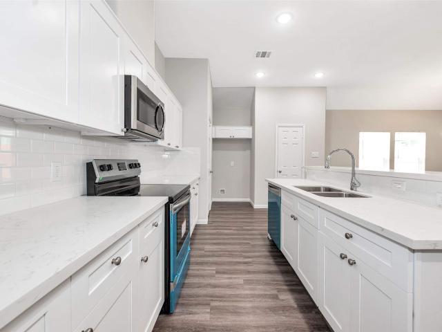 1206 Denison
