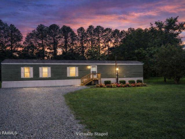 1206 Dermelie Calais Rd E, Breaux Bridge, LA 70517 | MLS #2600003