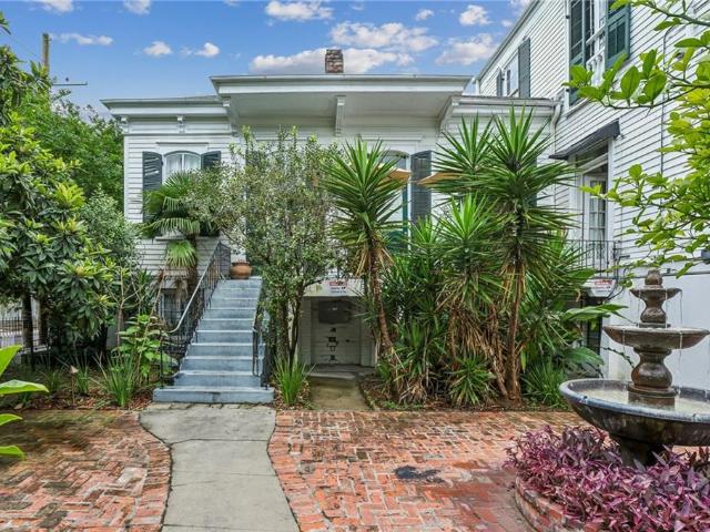1206 Esplanade Avenue