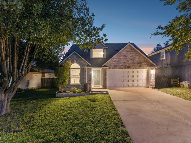 1206 Forest Oaks Path