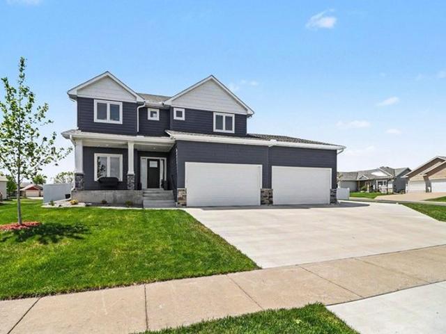 1206 Grant Ave NW, New Prague, MN 56071