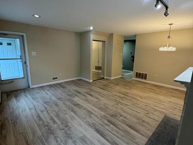 1206 Huntingdon Mews