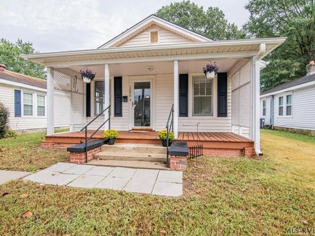 1206 Hamilton St, Roanoke Rapids, NC 27870