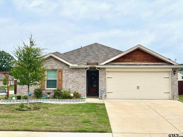 1206 Hidden Valley Dr, Chandler, TX 75758