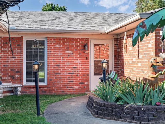 1206 Kemp Drive