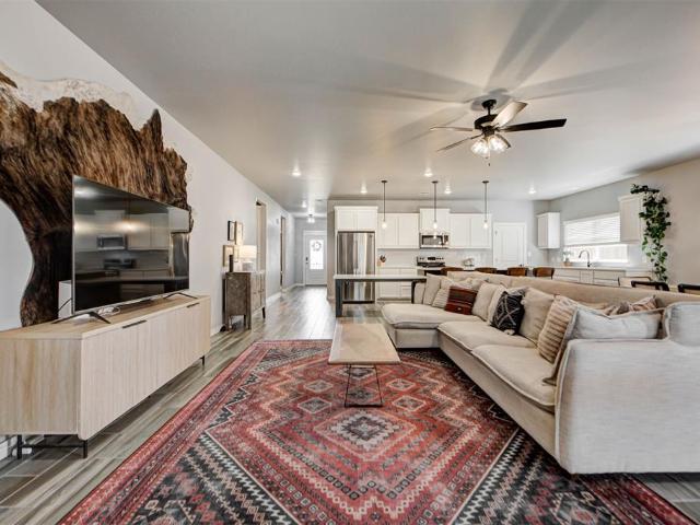 1206 La Vista Lane
