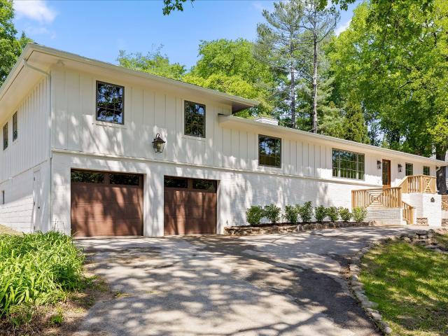 1206 Peter Pan Road