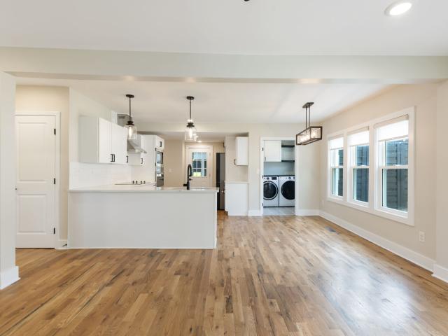 1206 Riverside Drive