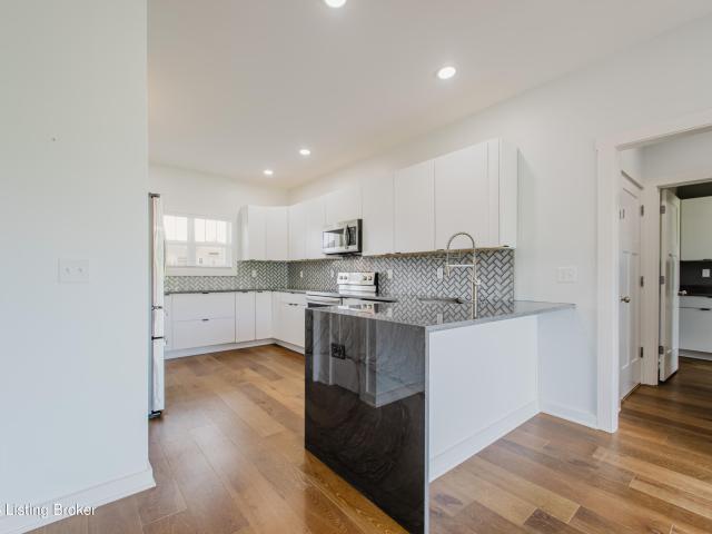 1206 Summit Parks Dr