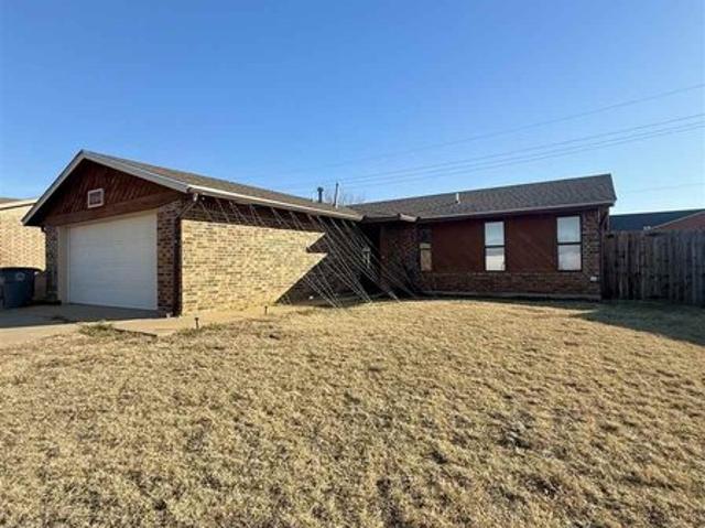 1206 SW 60th St, Lawton, OK 73505