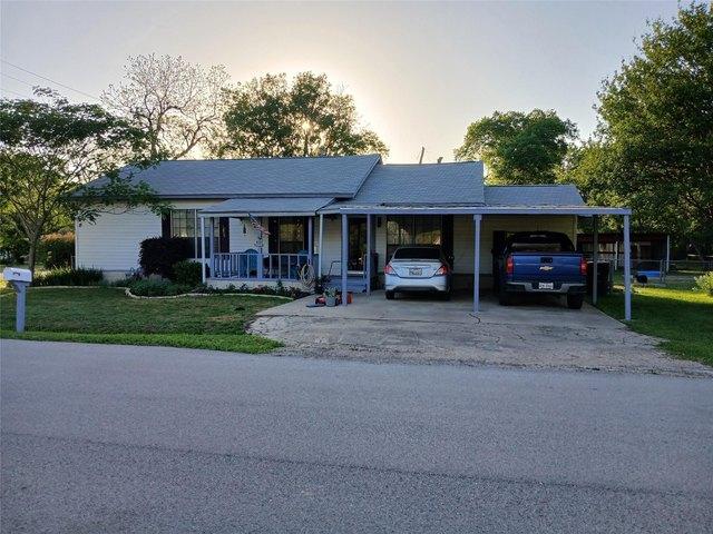 1206 W 8th St, Caldwell, TX 77836