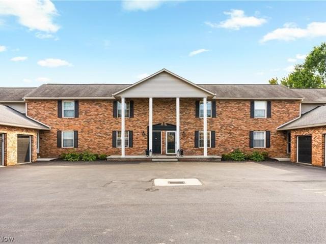 1206 W Maple St, North Canton, OH 44720