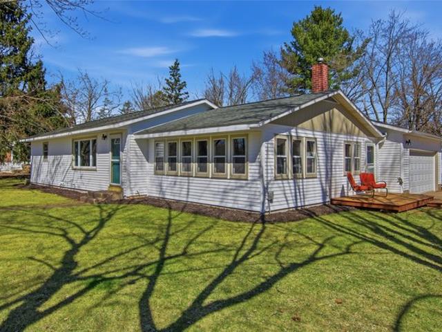 1206 W Willow St, Chippewa Falls, WI 54729