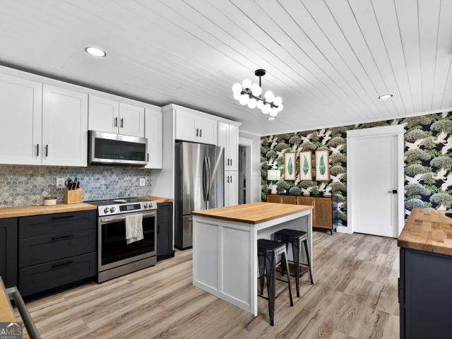1206 Weems Road