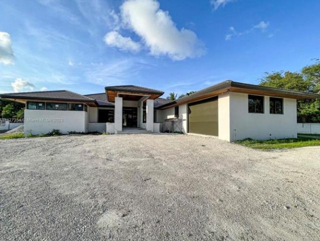 12075 47th St SW, Miami, FL 33175