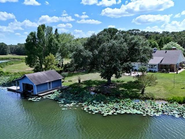 12075 W Lake Dr, Murchison, TX 75778
