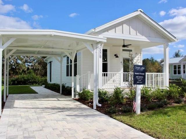 12076 Lakeshore Way, Oxford, FL 34484