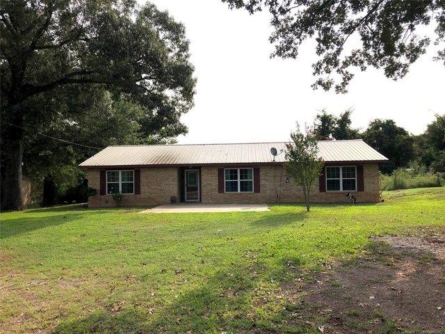1207 N 4224 Rd, Hugo, OK 74743