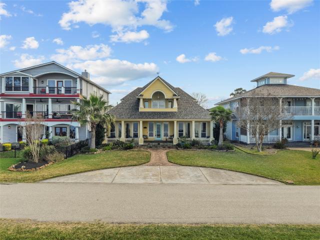 1207 N Shore Drive