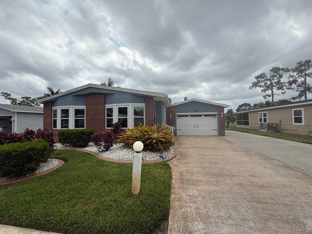 1207 Buena Vista Dr, North Fort Myers, FL 33903