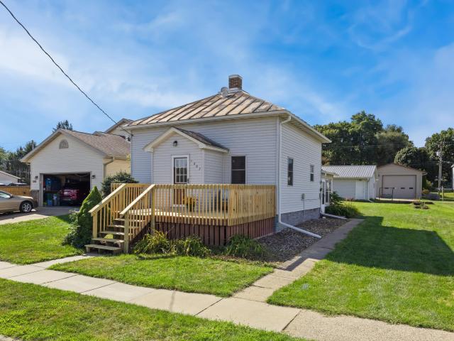 1207 Bangor St