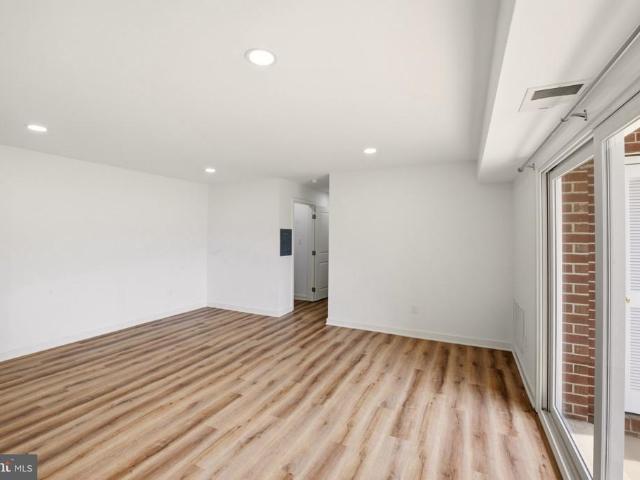 1207 Colony Court # 122