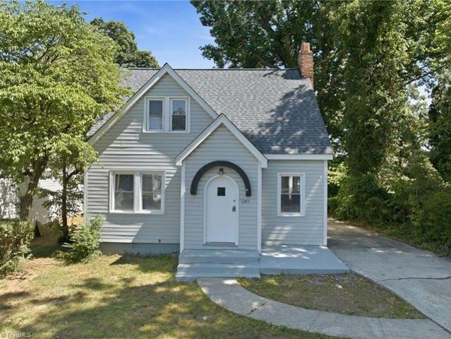 1207 Day Pl, High Point, NC 27260