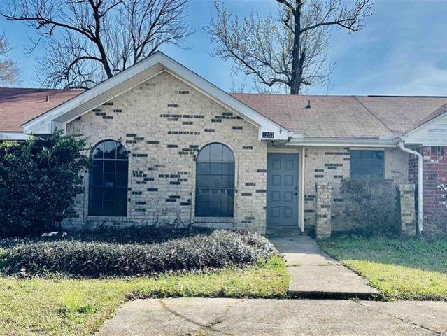 1207 Deesport St, Lake Charles, LA 70601