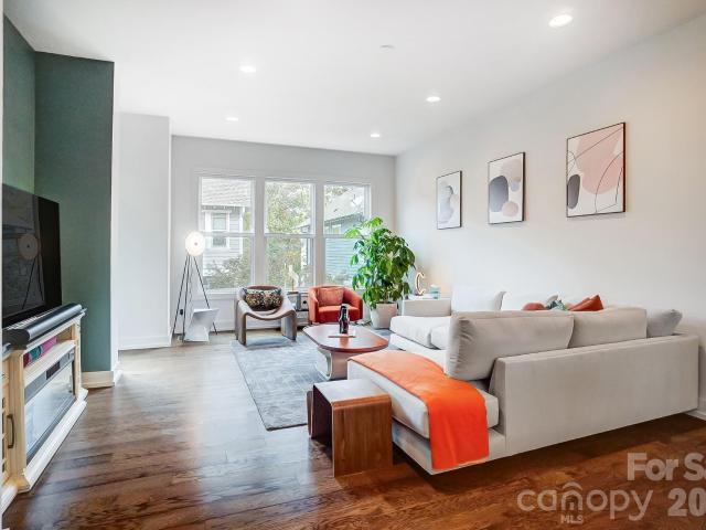 1207 E 36th Street # 6