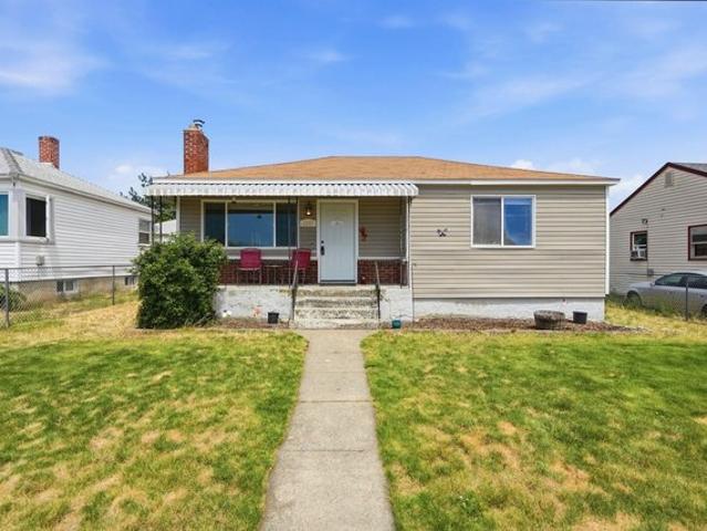 1207 E Lacrosse Ave, Spokane, WA 99207