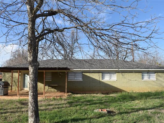 1207 Fitzgerald St, Bangs, TX 76823 | MLS #21181 | Compass
