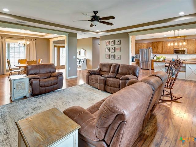 1207 Friar Rd